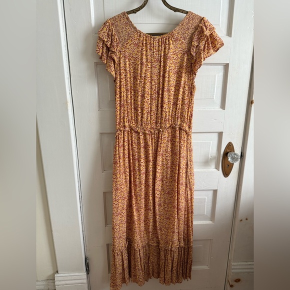 Universal Thread | Dresses | Universal Thread Brown And Gold Ruffled ...